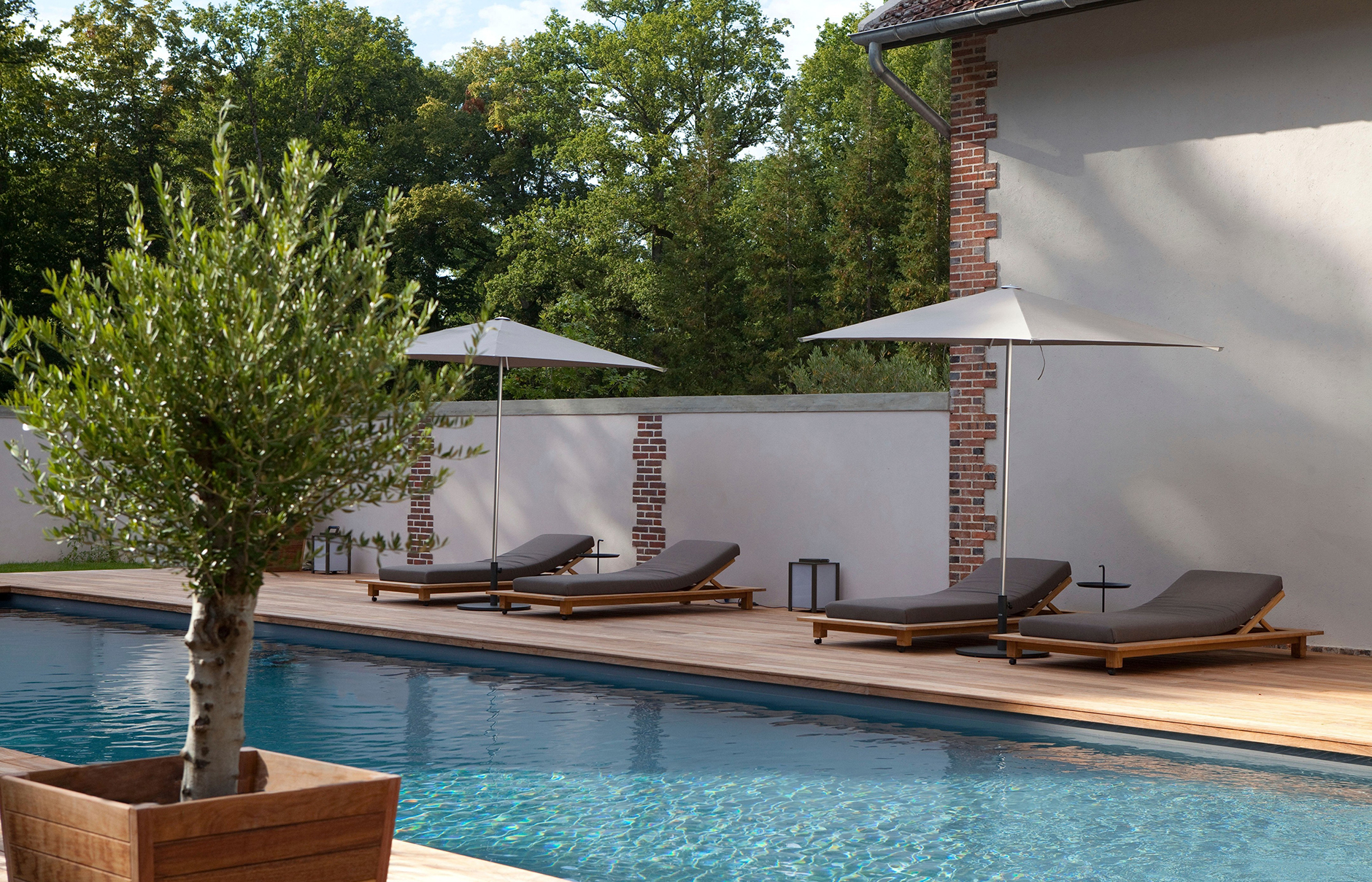 Château de la Resle: Unveiling Luxury in Burgundy's Heart