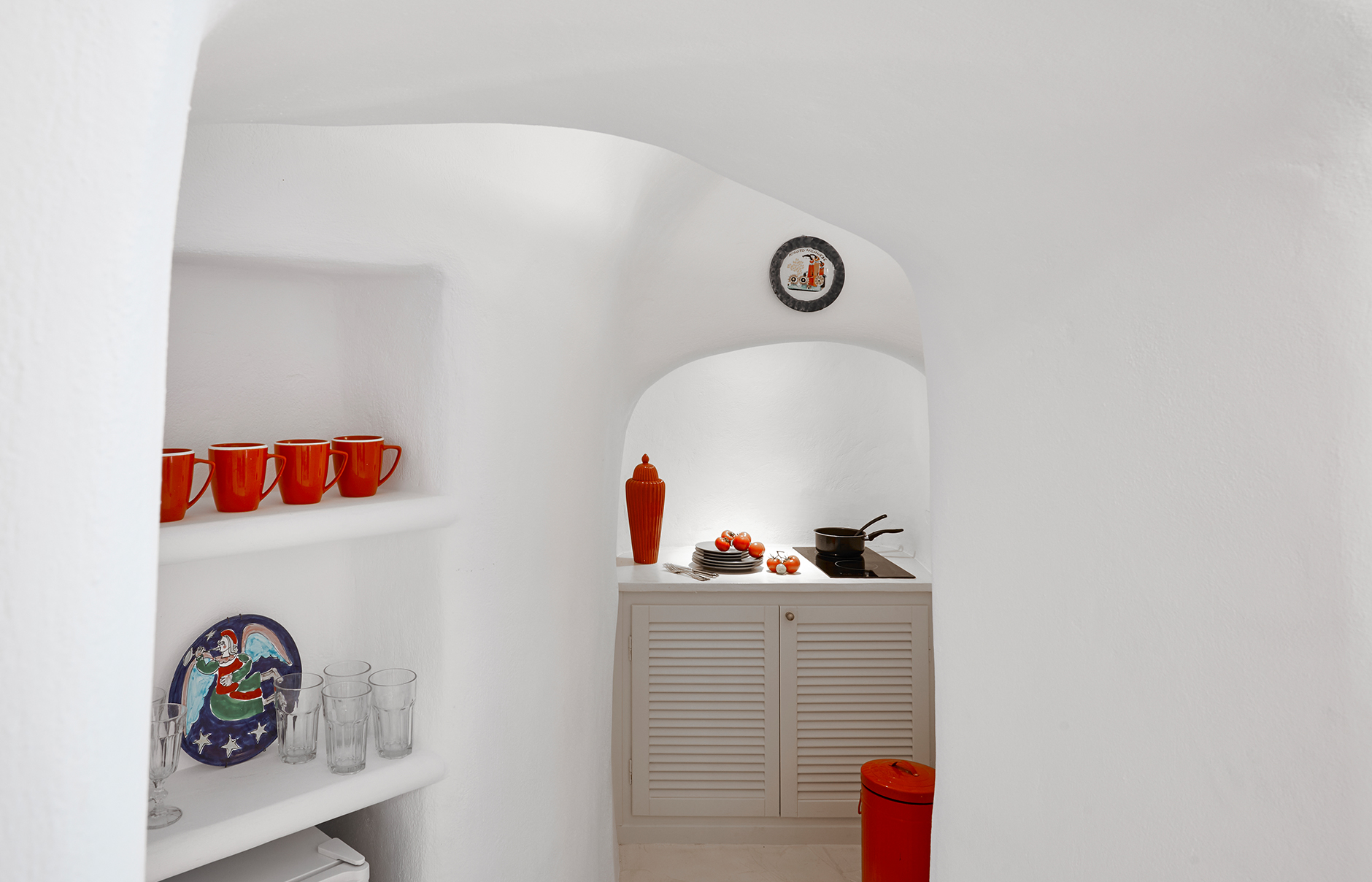 Cycladic Charm and Chic: The Small Architect’s House, Santorini