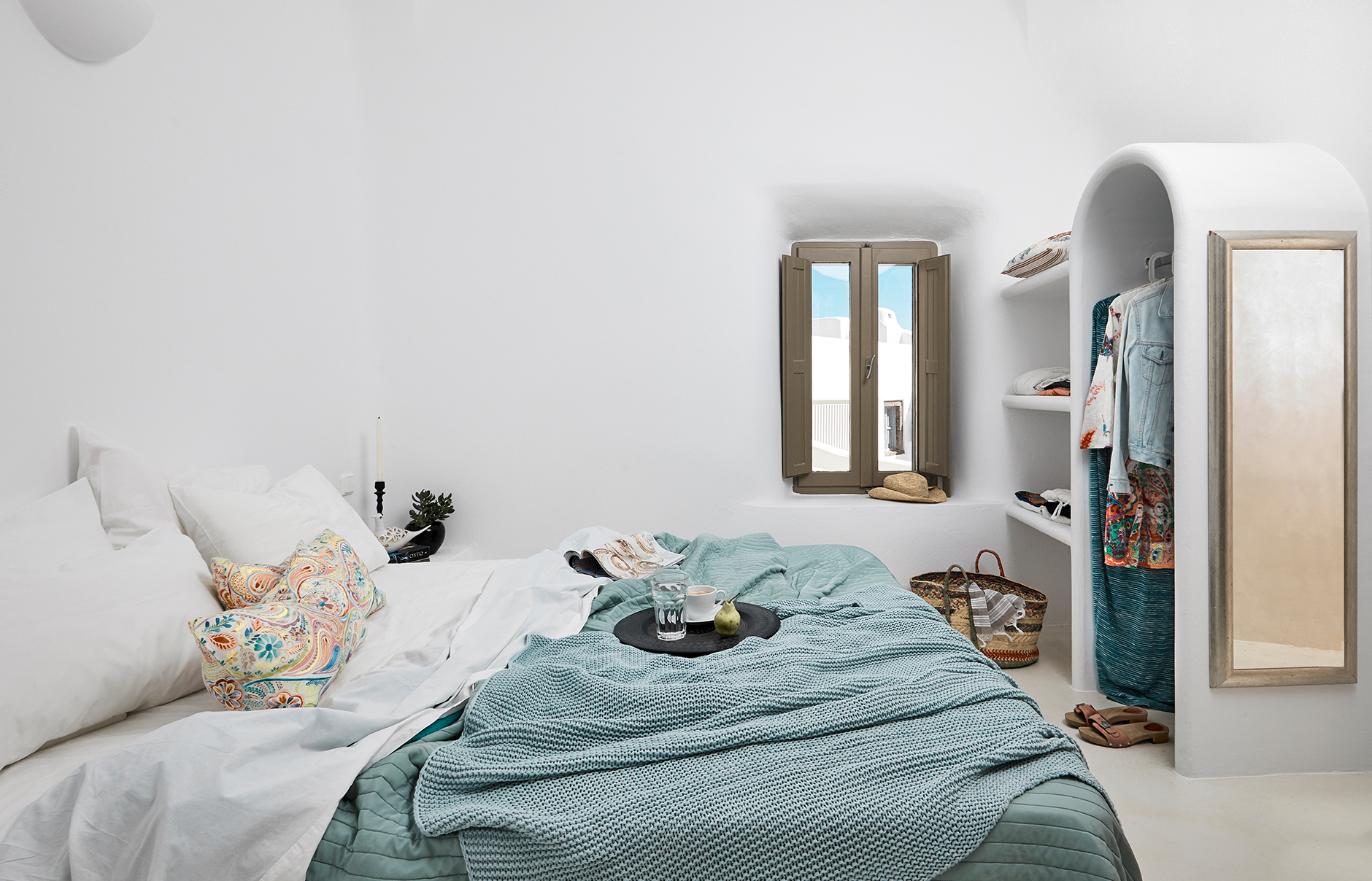 Cycladic Charm and Chic: The Small Architect’s House, Santorini